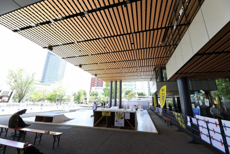 地域探訪: 熊本・JR熊本駅ビル(JRくまもとシティ) x MJR熊本ザ・タワー Part1 熊本城のイメージを強く意識した建物外観編 - こべるん ～変化していく神戸～