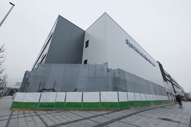 HAT神戸 Ice Campus・Sysmex Kobe Ice Campusの外観が遂に現る！ - こべるん ～変化していく神戸～